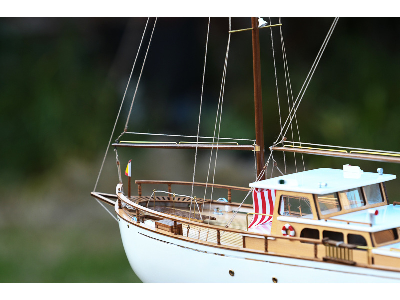 Mantua Model Motorová jachta Bruma 1:43 kit (KR-800736) | Astra