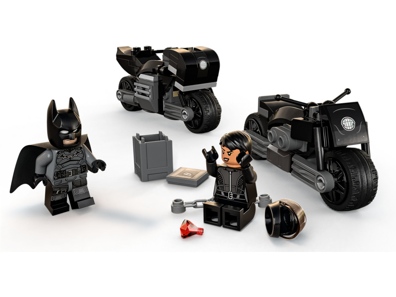 LEGO Super Heroes - Batman & Selina Kyle Motorcycle Pursuit (LEGO76179 ...